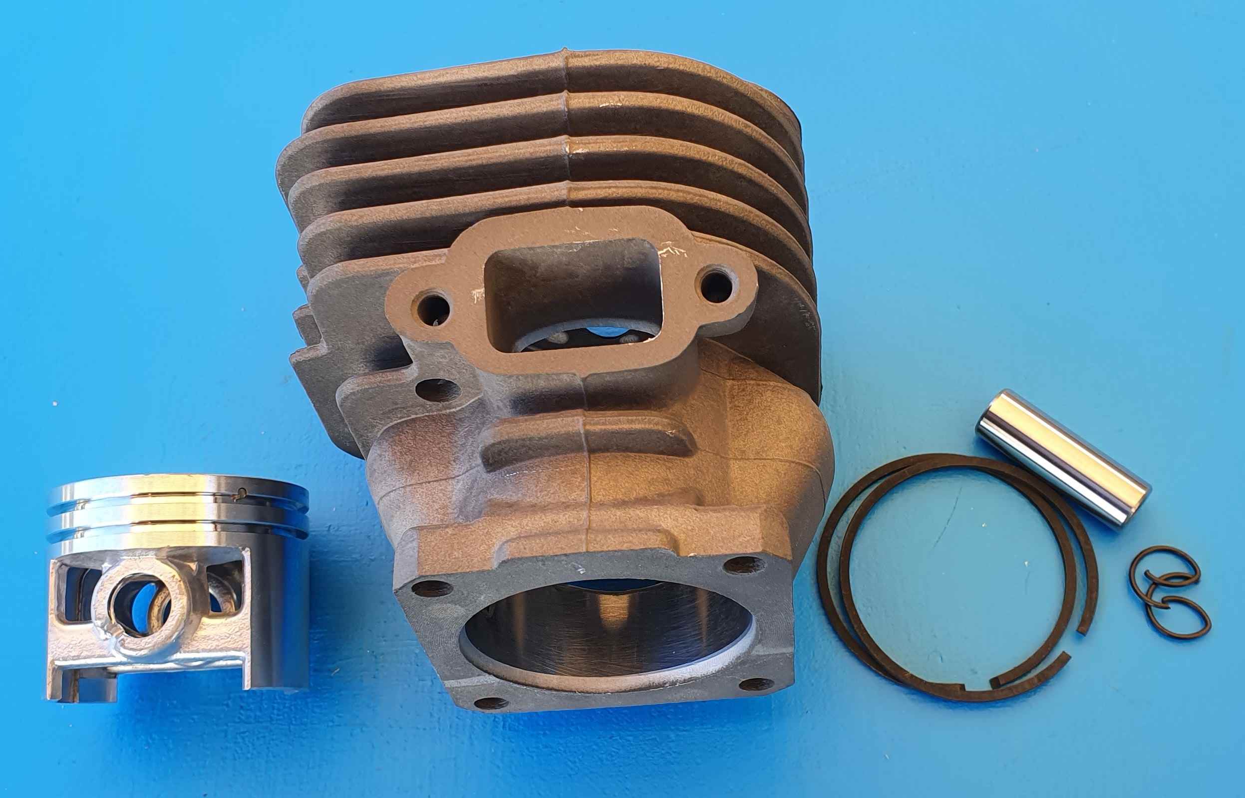 STIHL 024 Cylinder Kit 42mm Chainsaw Parts World STIHL 024 Cylinder Kit 42mm Chainsaw Parts World