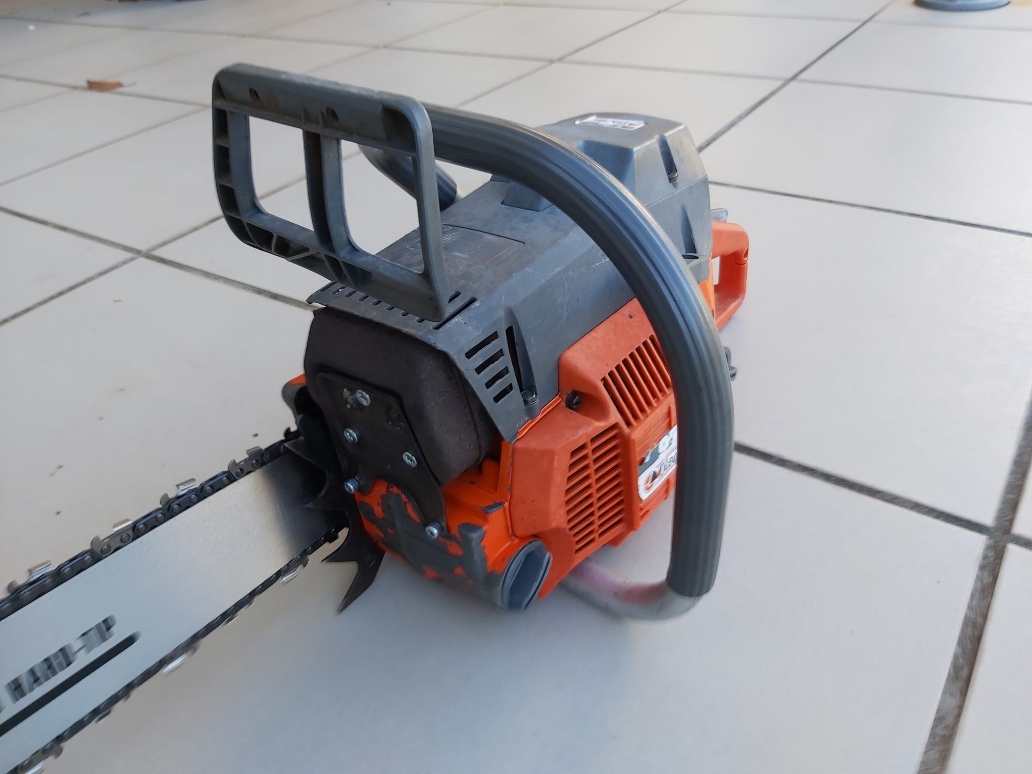 OLEO MAC 981 CHAINSAW with 24 INCH BAR - Chainsaw Parts World