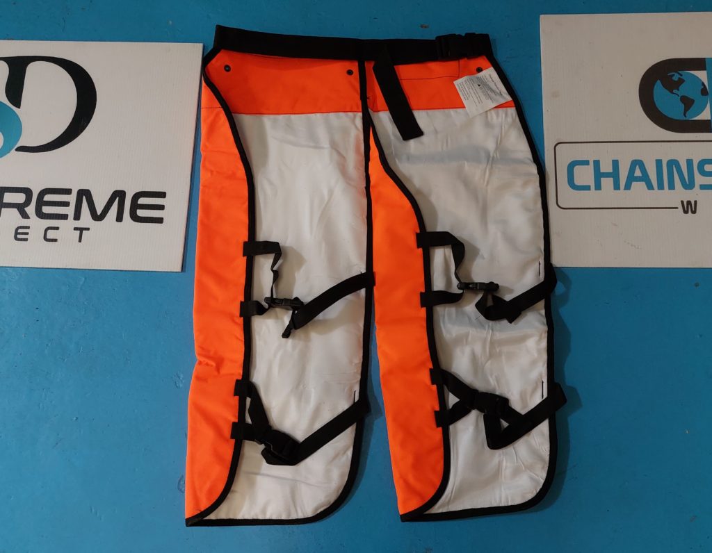 OREGON Chainsaw Chaps in size Large *40 inch* - Chainsaw Parts World